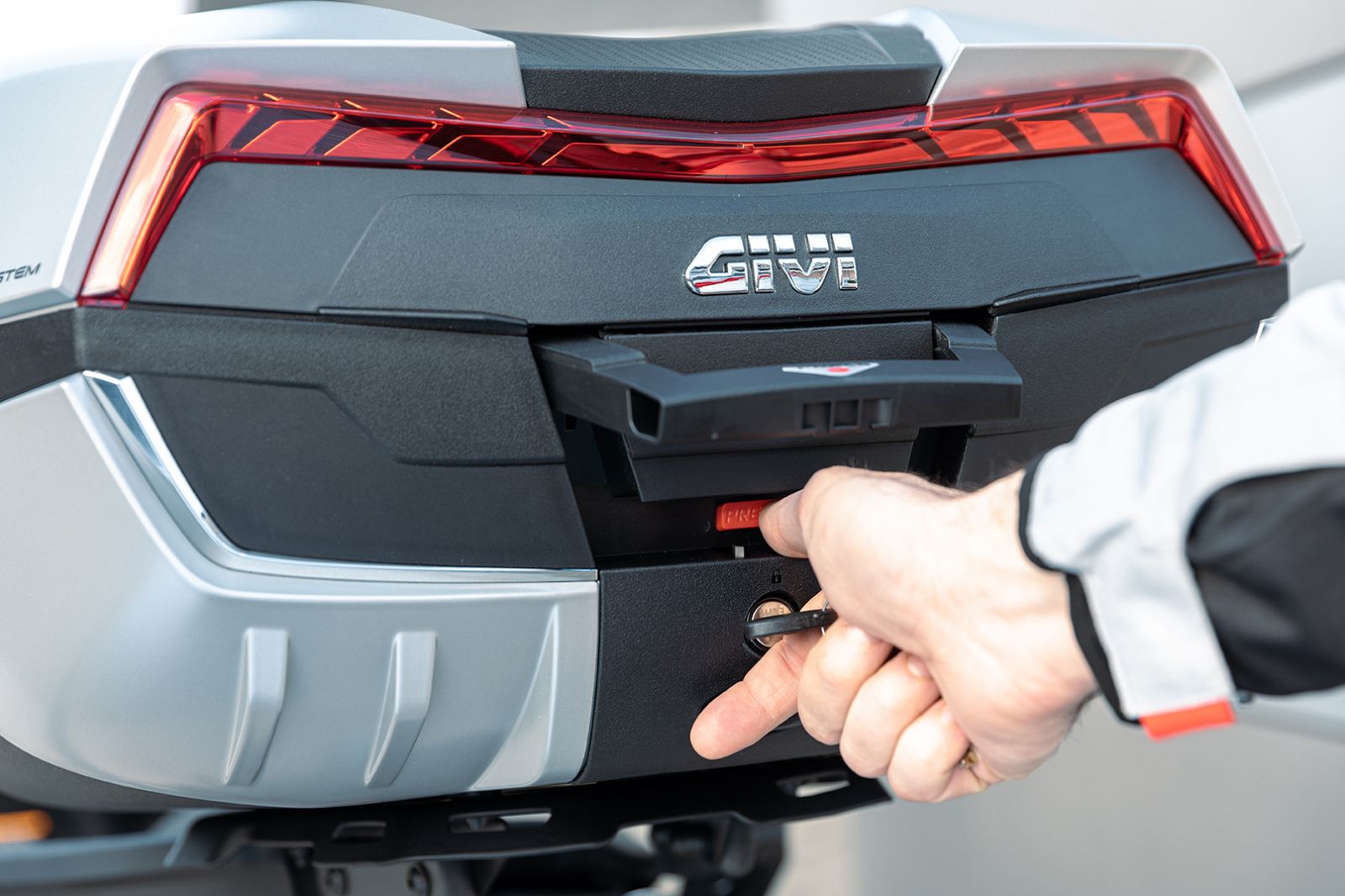 MAXIA 5: REDEFINING THE RULES FOR TOP CASES